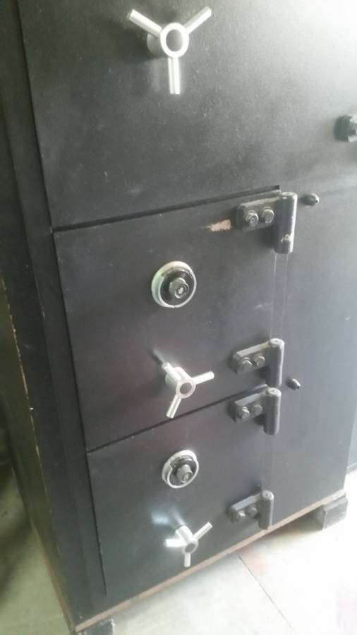 Used Safes - Boswell Safes & Vault Co.