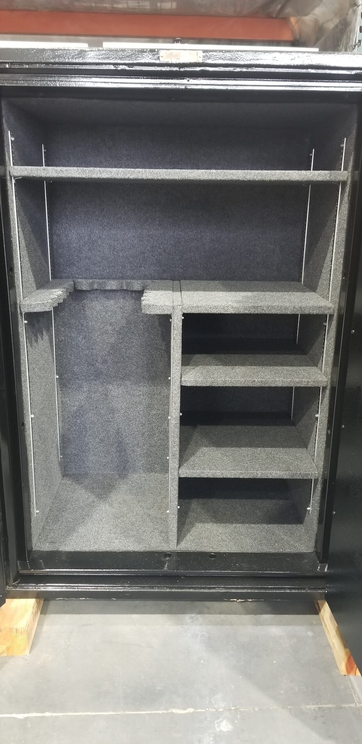 Mosler 30 Gun Double Door Gun Safe