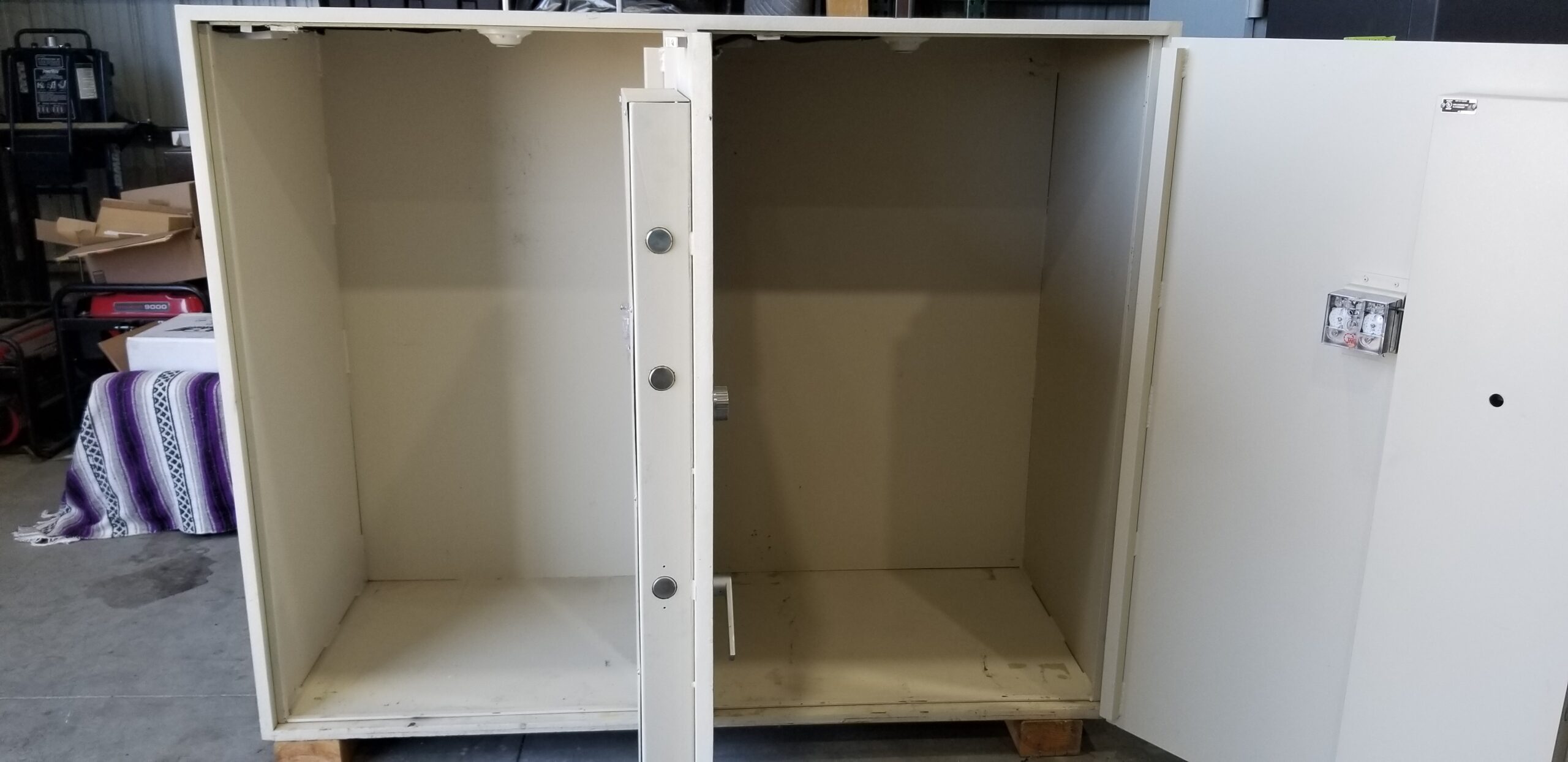 Hamilton TL-15 Double Door Safe