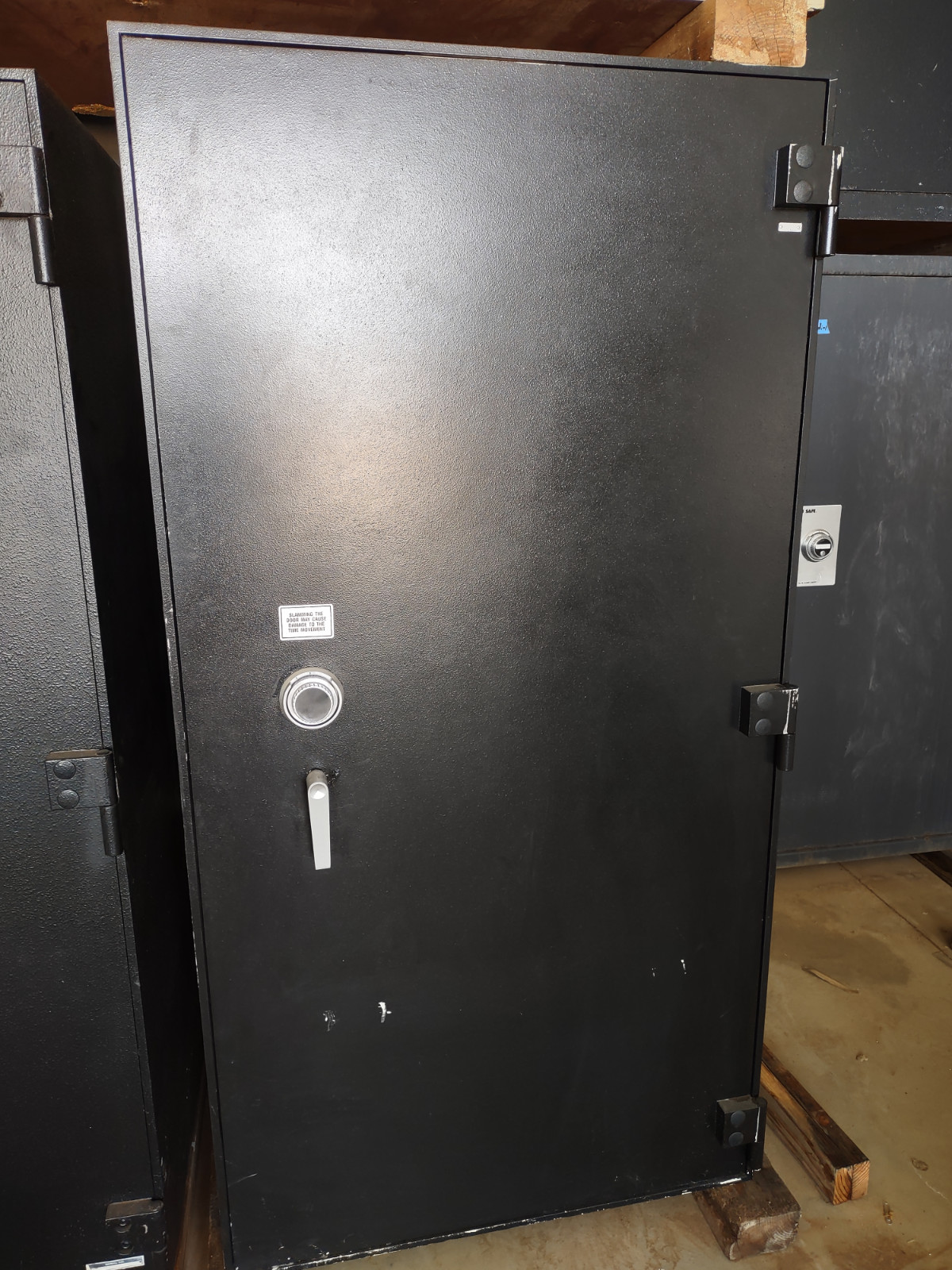 Category: Large to Extra Large - Boswell Safes & Vault Co.