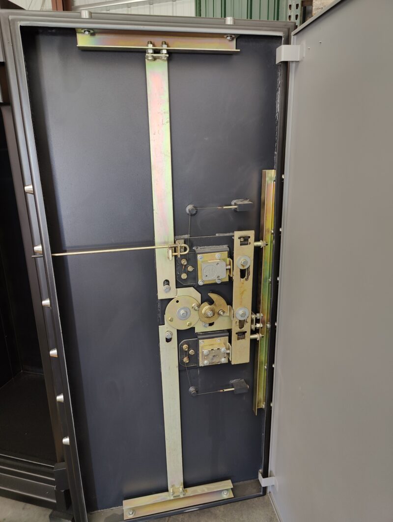Refurbished ISM Composite TL-30 Safe - Boswell Safes & Vault Co.