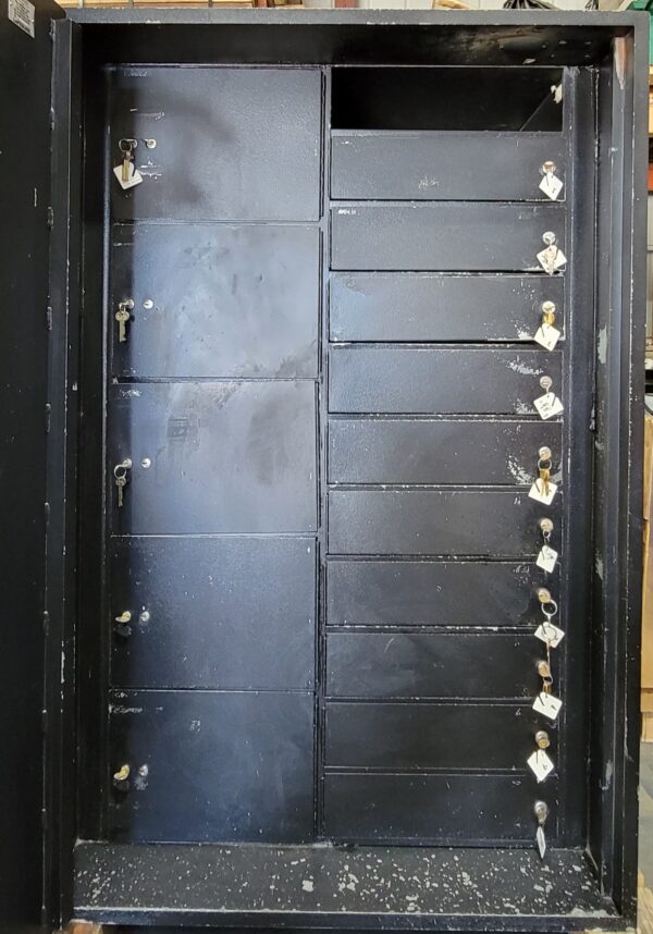 LeFebure TL-15 Safe with Lockers