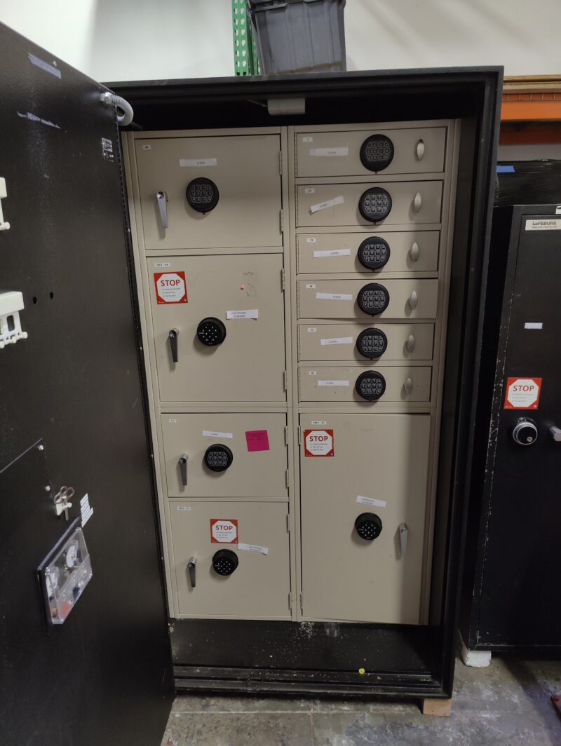 Diebold Plate Body TL-15 Safe with Lockers