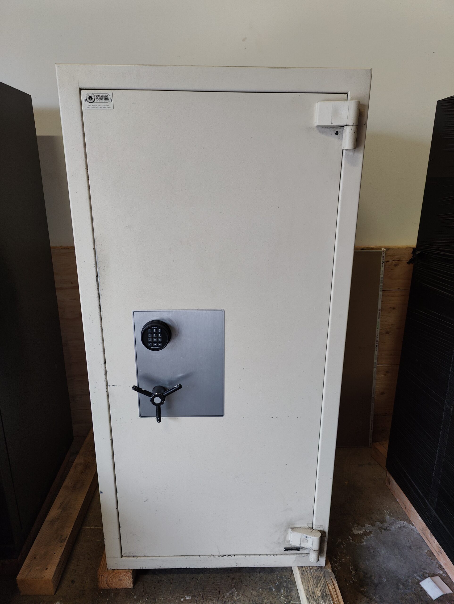 Amsec CE6528 Amvault TL-15 Safe