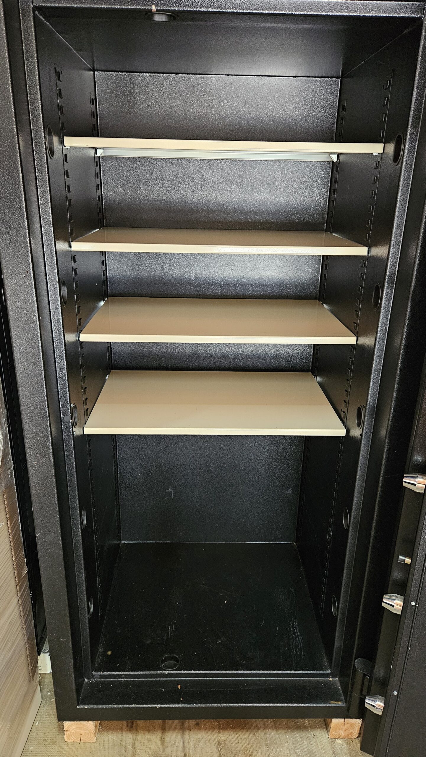 Amsec CF6528 High Security Composite Body TL-30 Safe