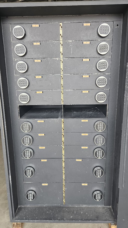 Hamilton Plate Body TL-15 Safe - 20 Inner Lockers