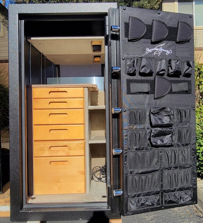 Amsec BF6030 Gun Safe with Drawer and Gun Interior