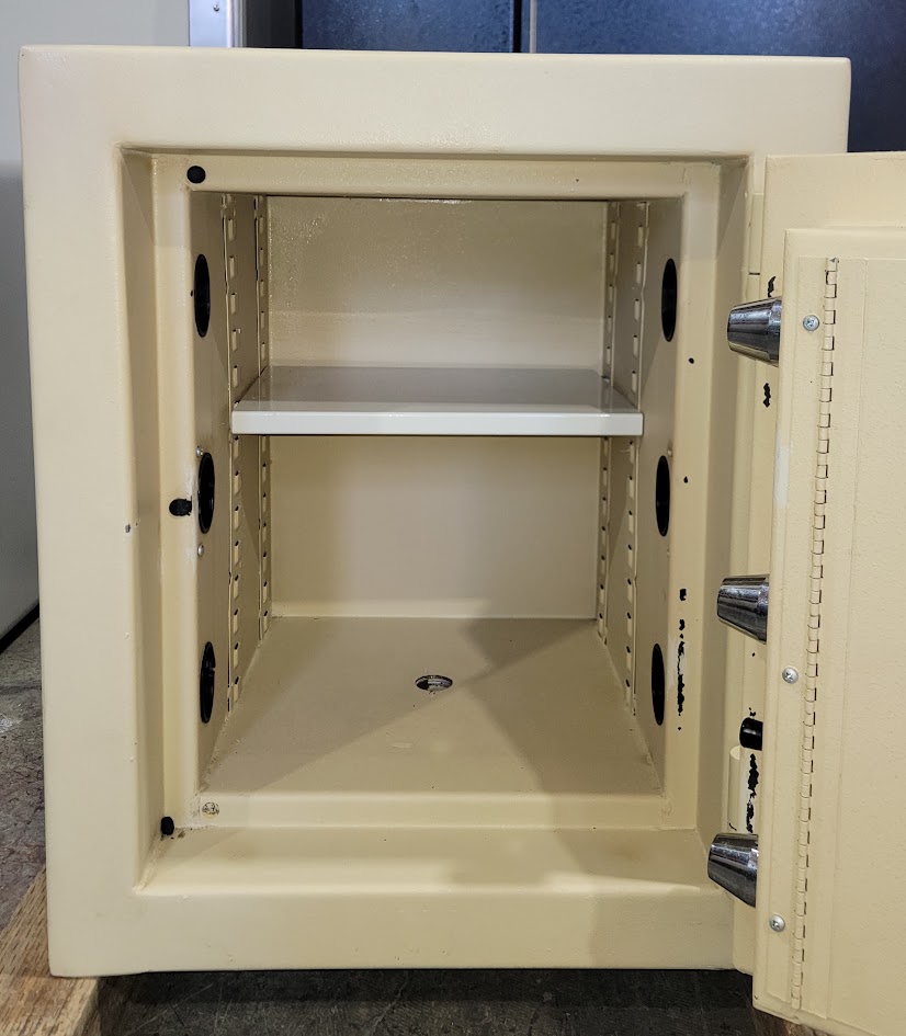 Amsec Amvault CF1814 Composite Body TL-30 Safe