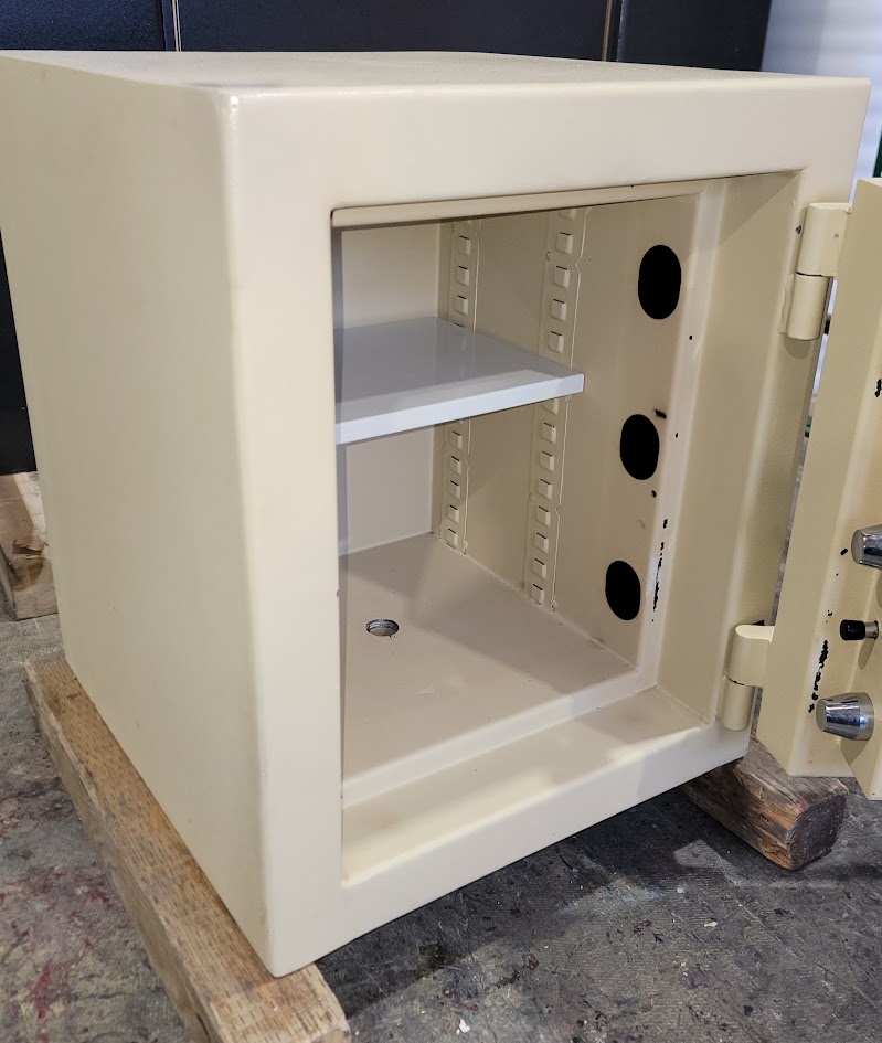 Amsec Amvault CF1814 Composite Body TL-30 Safe